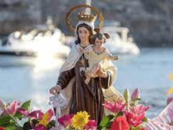 Stella Maris, la diosa Isis y las Sacerdotisas de la Rosa